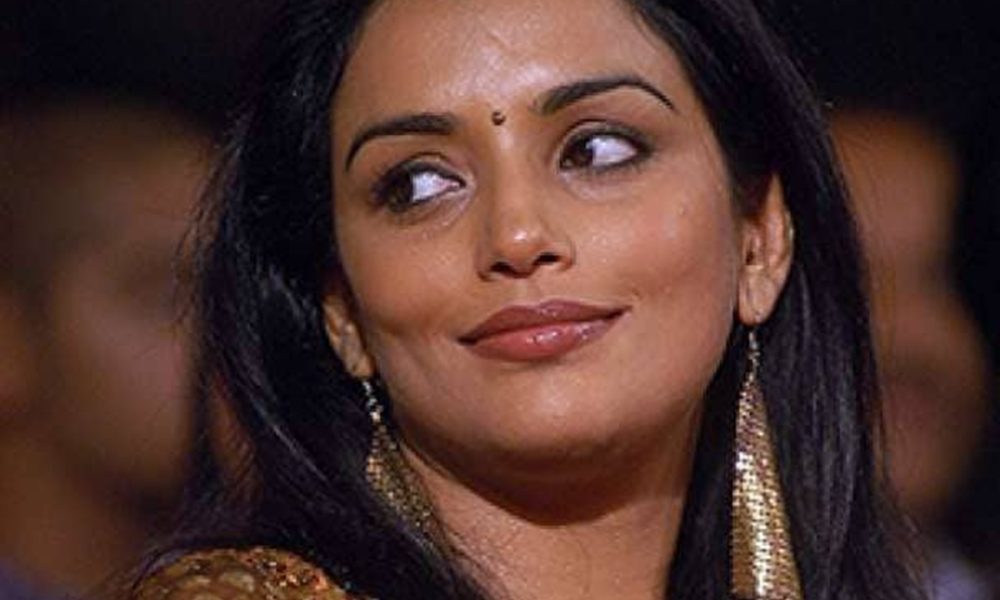 ആദ്യ വിവാഹബന്ധം ഡിവോഴ്‌സ് ആയതിനെ കുറിച്ച് വെളിപ്പെടുത്തി ശ്വേത മേനോന് ...