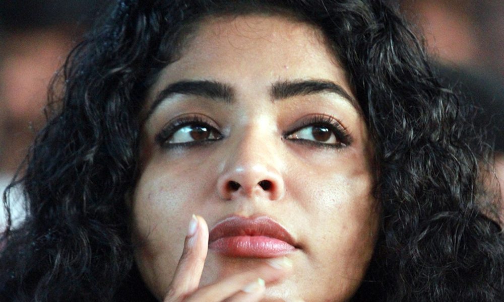 ഗ്ലാമറസ് ഫോട്ടോയുമായി റിമ കല്ലിങ്കല്‍ - Screenima