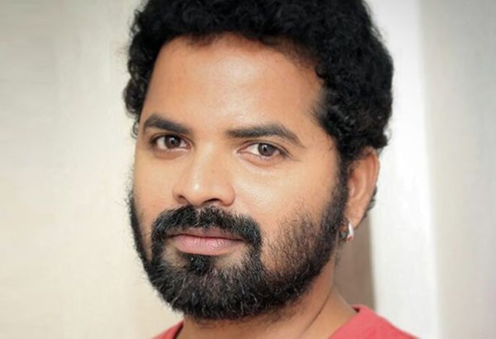 വിനയ് ഫോര്‍ട്ടിനെ തേടി ആ ദുഃഖവാര്‍ത്ത എത്തി; വേദനയോടെ താരം - Screenima