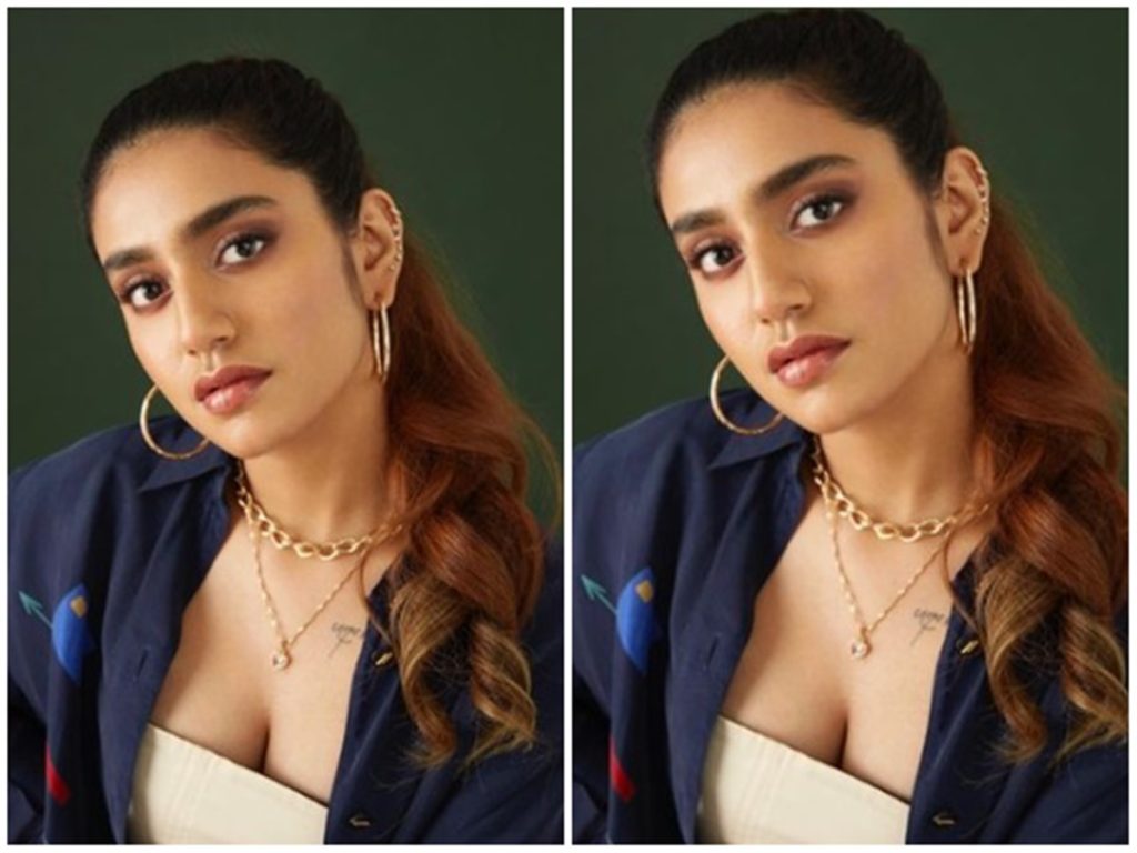 വീണ്ടും ഗ്ലാമറസ് ലുക്കില്‍ പ്രിയ വാര്യര്‍ - Screenima