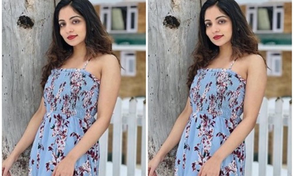 അതീവ ഗ്ലാമറസ് ലുക്കില്‍ ഇഷാനി - Screenima