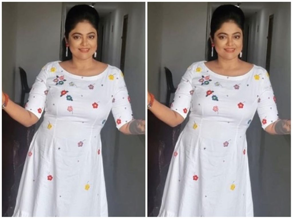 ക്യൂട്ട് ലുക്കില്‍ മഞ്ജു പിള്ള - Screenima